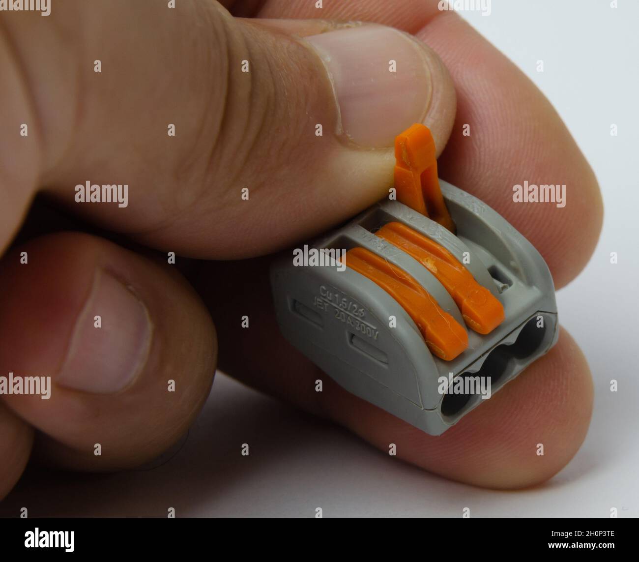 Connector for splicing all types of wires 3-wire with levers in a gray ...