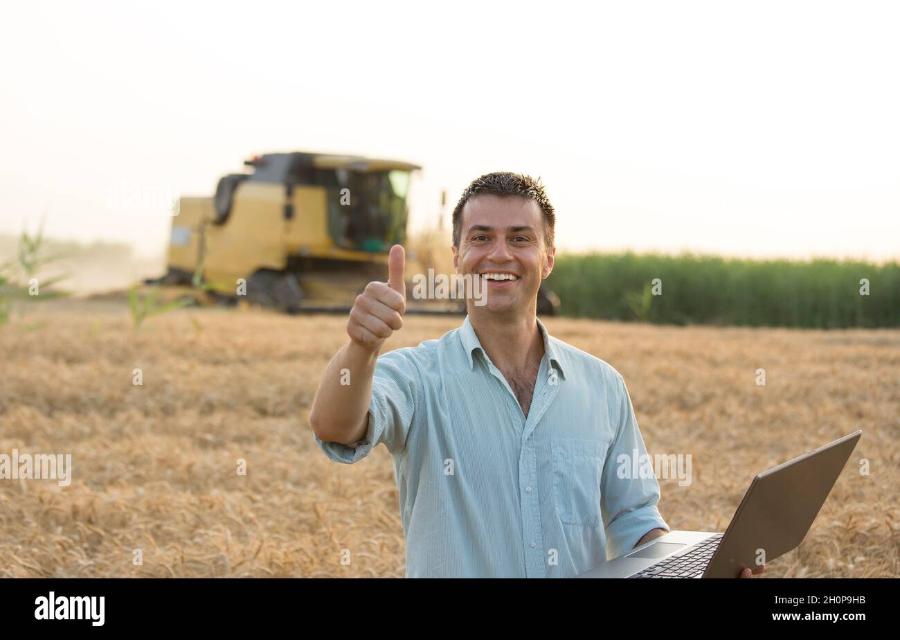 Happy computer engineer thumb up hi-res stock photography and images ...