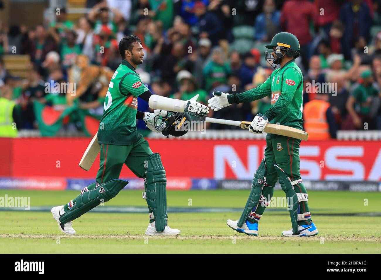 Bangladesh cricket player Shakib Al Hasan (L) and Liton Das (R) Shaking ...