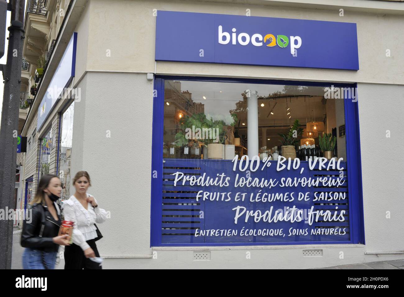 FRANCE. PARIS (75) 20 TH DISTRICT. A BIOCOOP SUPERMARKET ( BIOCOOP IS ...