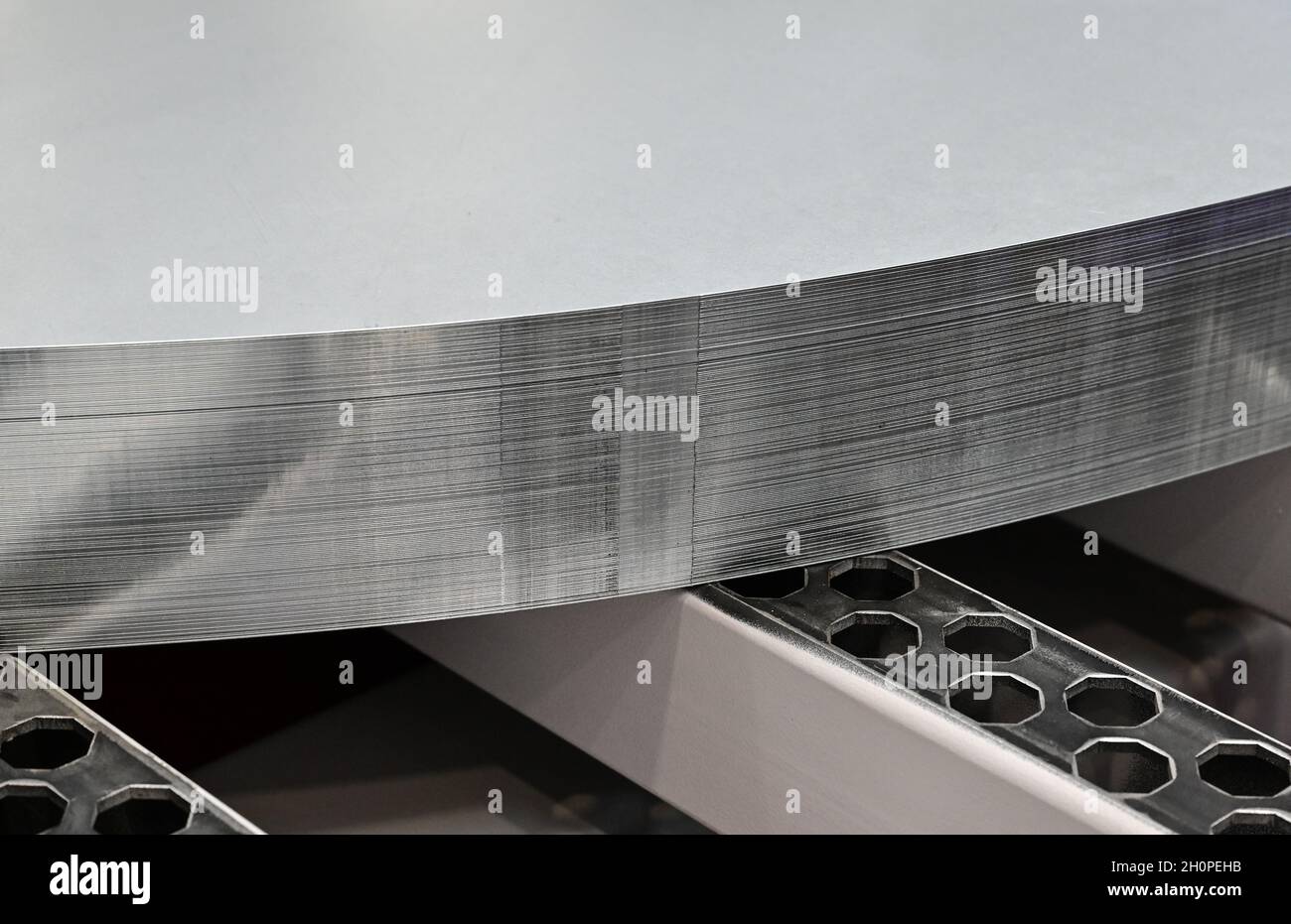 09 October 2021, Brandenburg, Grünheide: Metal sheets for the body ...