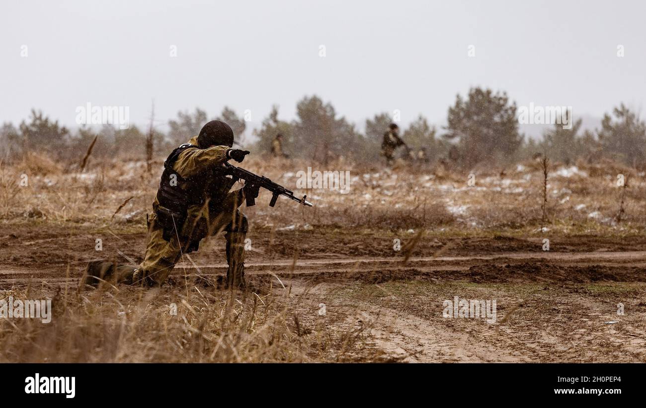 Omon police special unit officers hi-res stock photography and images ...