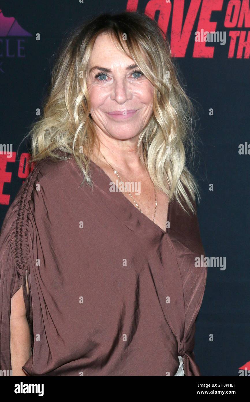 LOS ANGELES - OCT 13: Kelly Conway at the Love on the Rock Screening ...