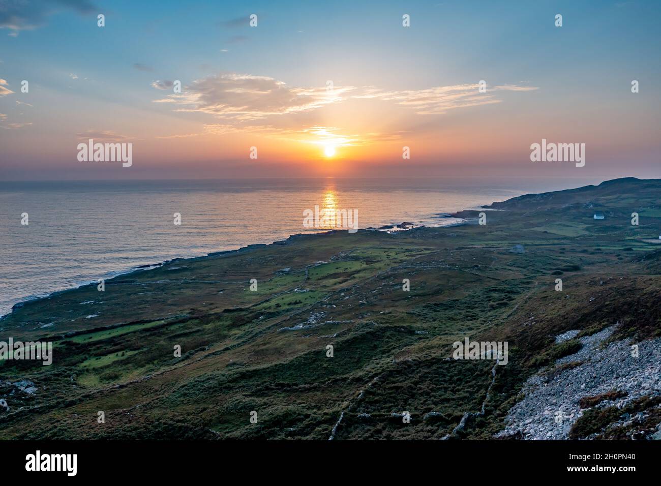 Time lapse stunning sky sunset hi-res stock photography and images - Alamy