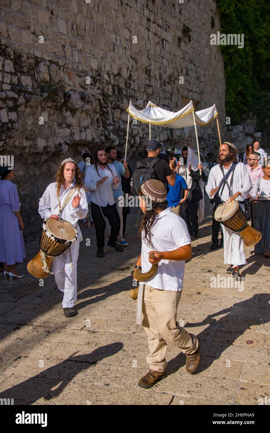Israeli musical instruments hi-res stock photography and images - Alamy