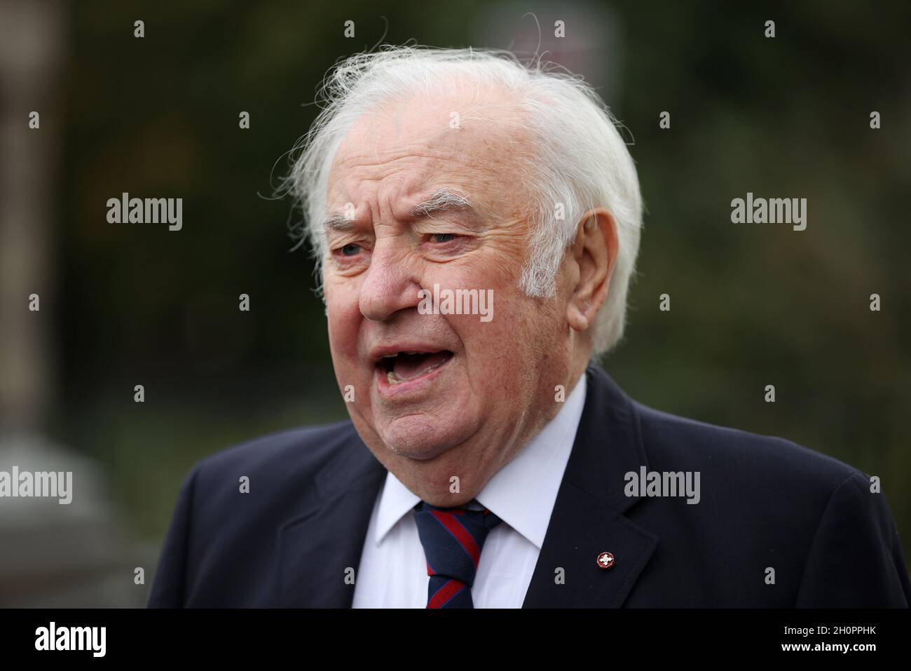 Roger hunt 1966 hi-res stock photography and images - Alamy