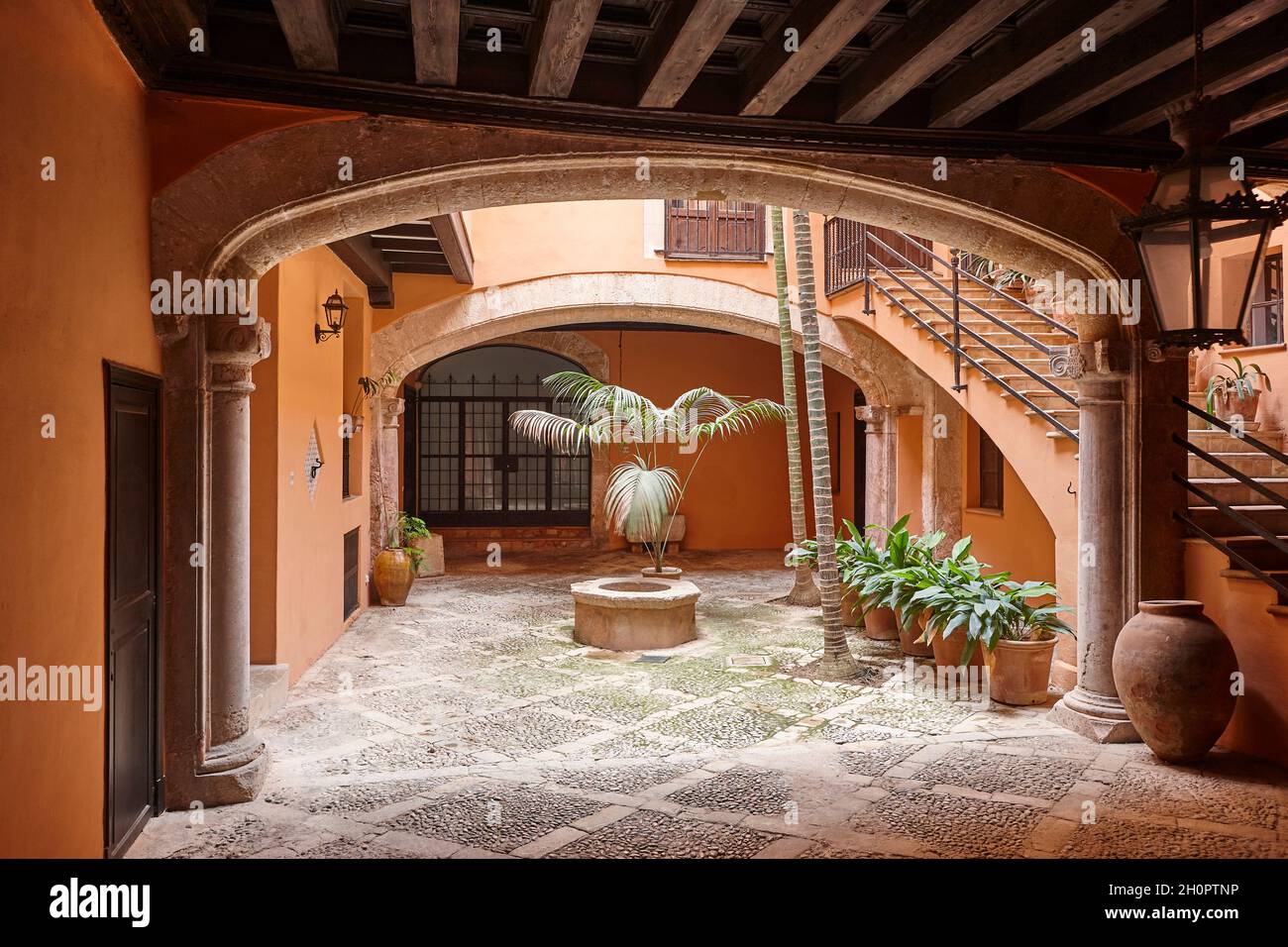 Mallorcan architecture hi-res stock photography and images - Alamy