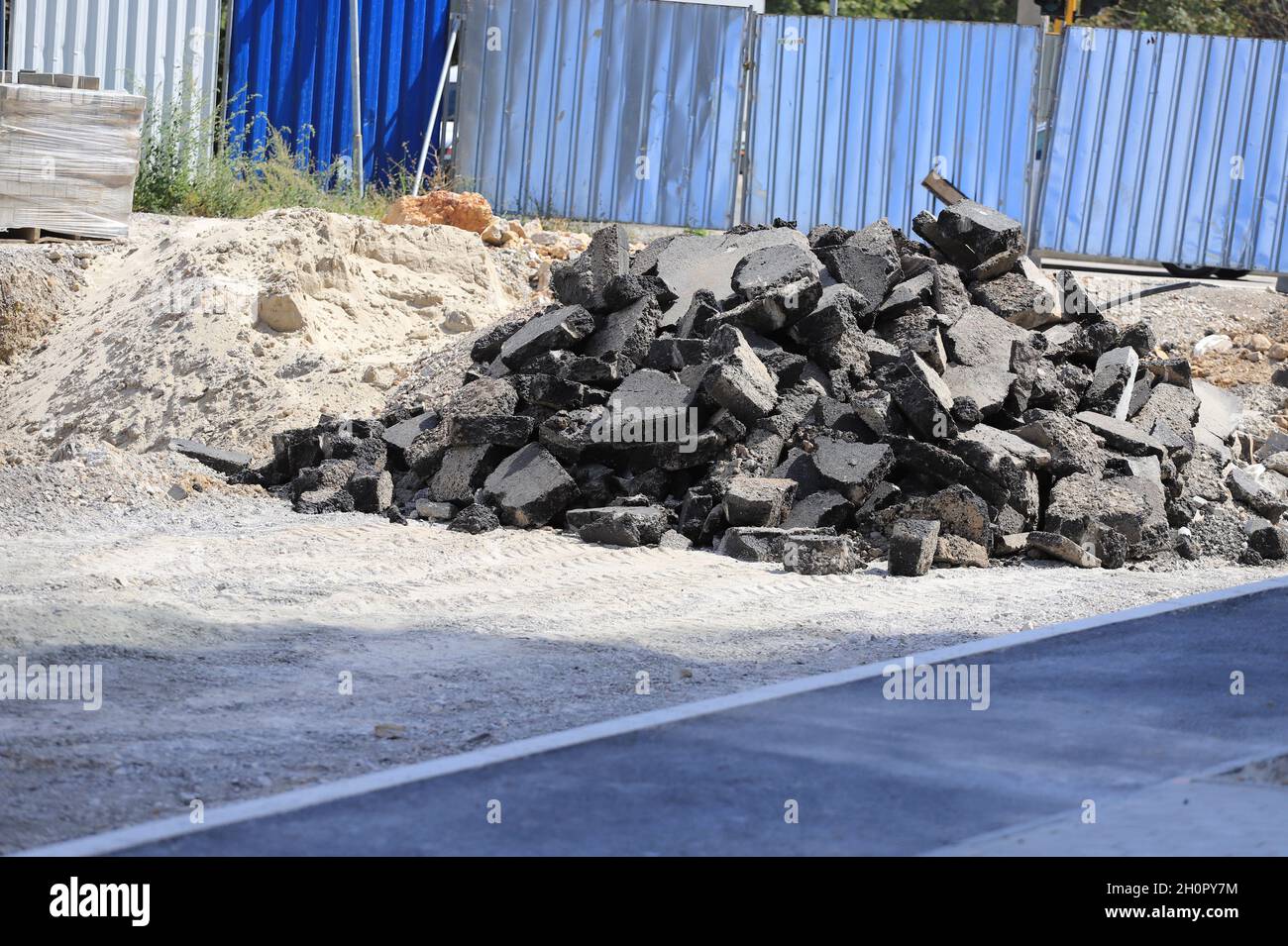 Pile of asphalt road surface Stock Photo - Alamy