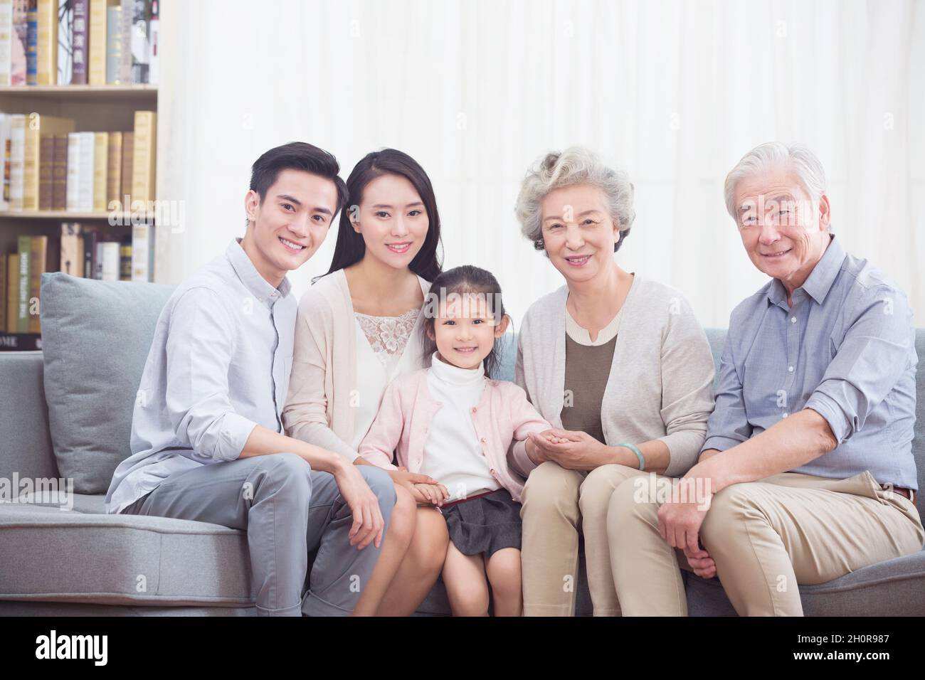 Family reunion portrait hi-res stock photography and images - Alamy
