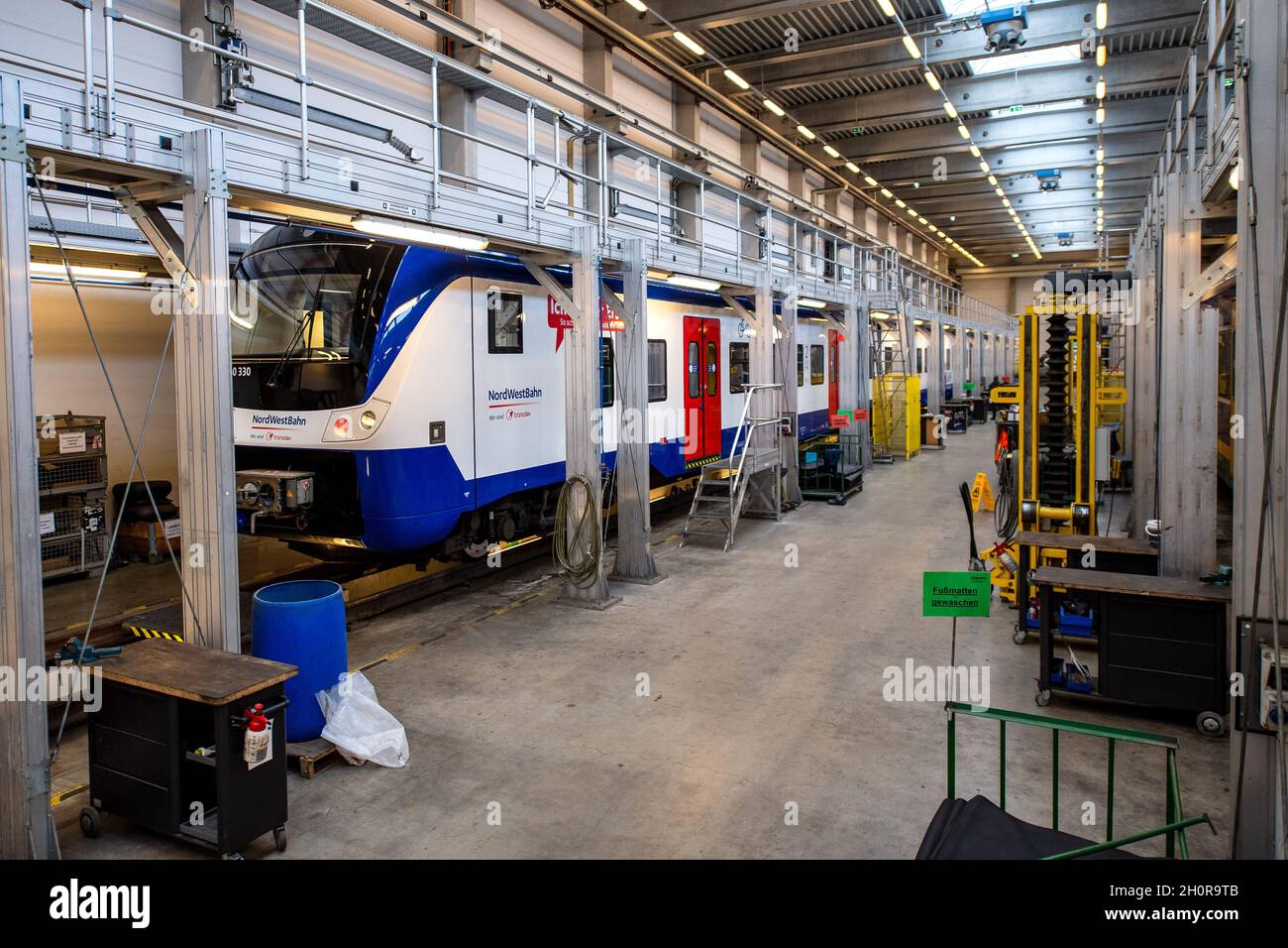 Transdev train hi-res stock photography and images - Alamy