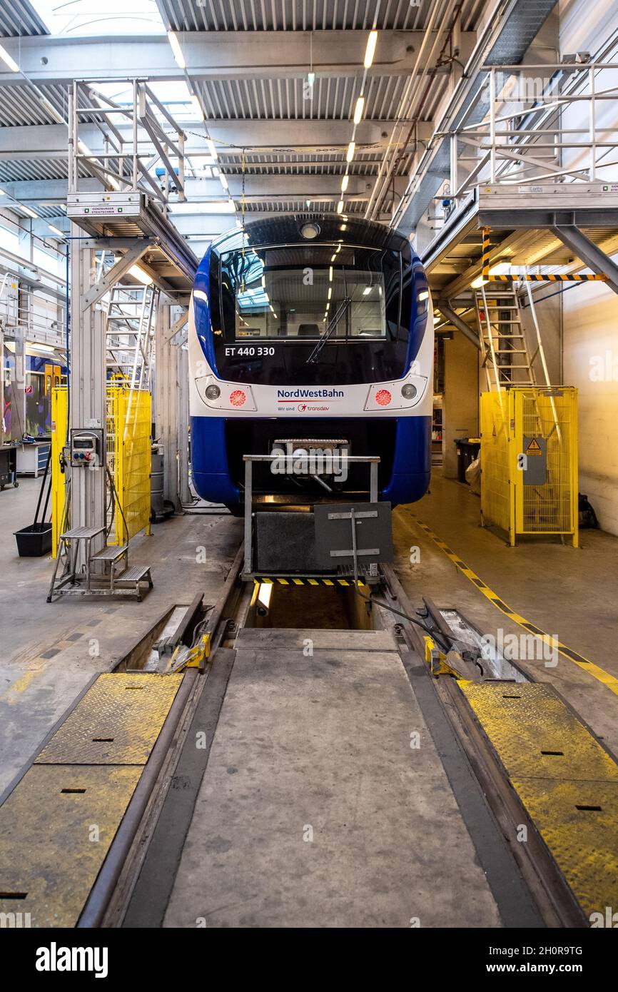 Transdev train hi-res stock photography and images - Alamy