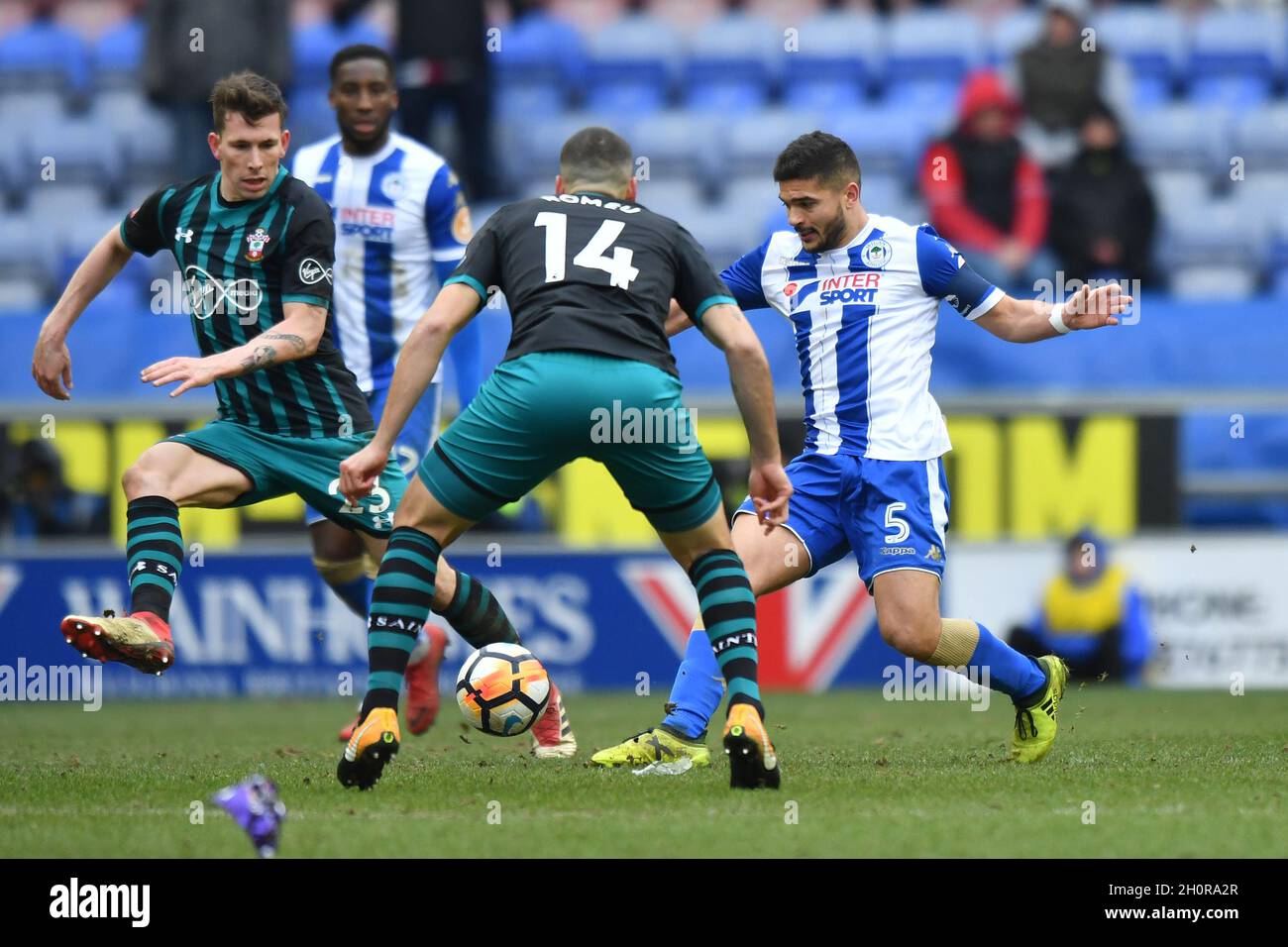 Wigan in action hi-res stock photography and images - Alamy
