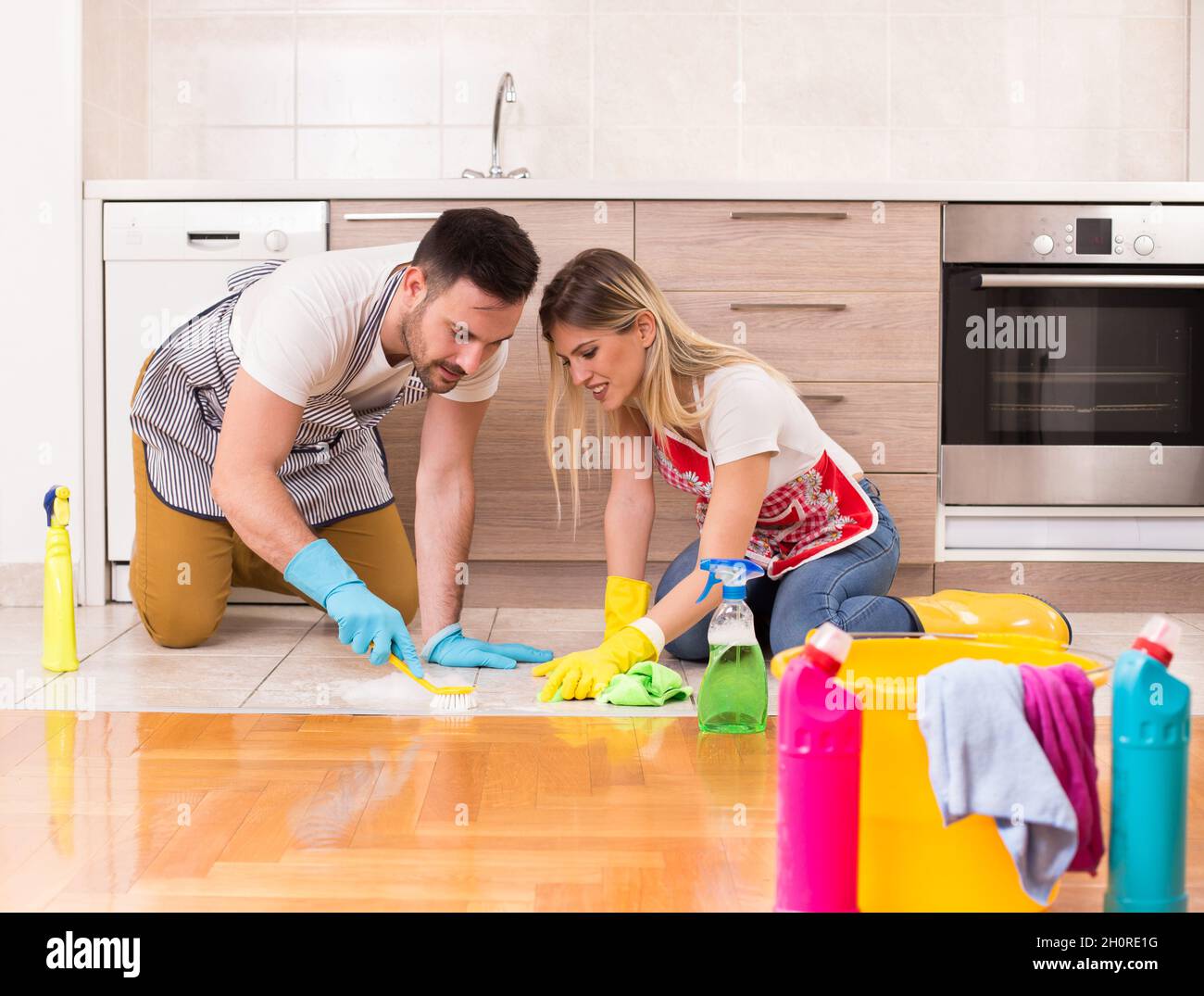 Household chores family hi-res stock photography and images - Alamy