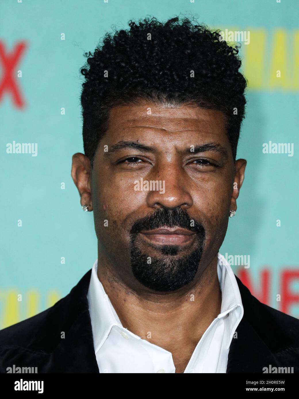 LOS ANGELES, CALIFORNIA, USA - OCTOBER 13: Comedian Deon Cole arrives ...