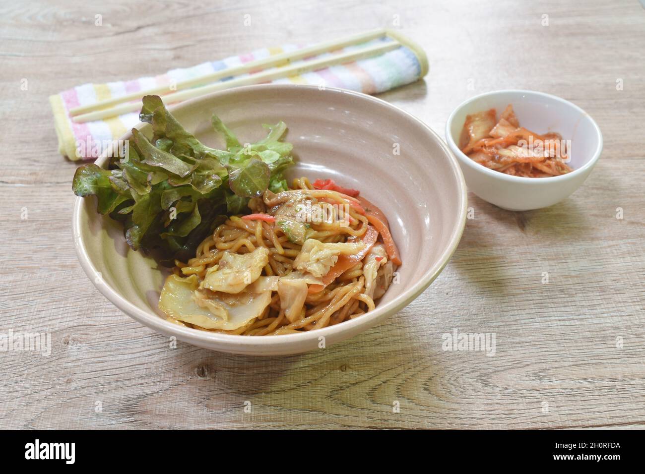 fried yakisoba Japanese noodles slice pork and cabbage with carrot on ...