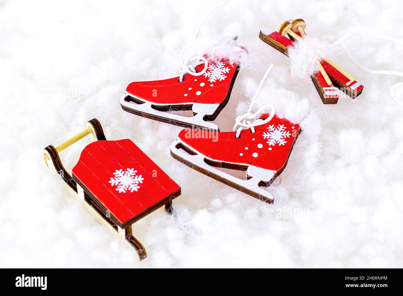 Traditional red sleigh hi-res stock photography and images - Alamy