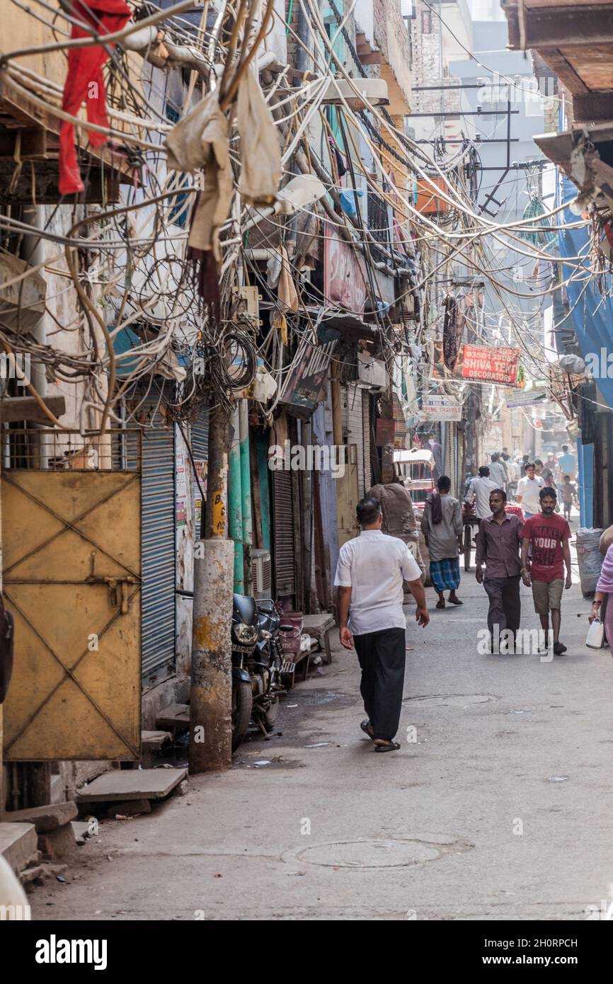 Mess walk hi-res stock photography and images - Alamy