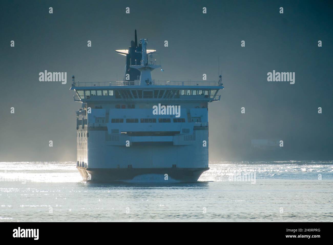 Sailing ship mist hi-res stock photography and images - Alamy