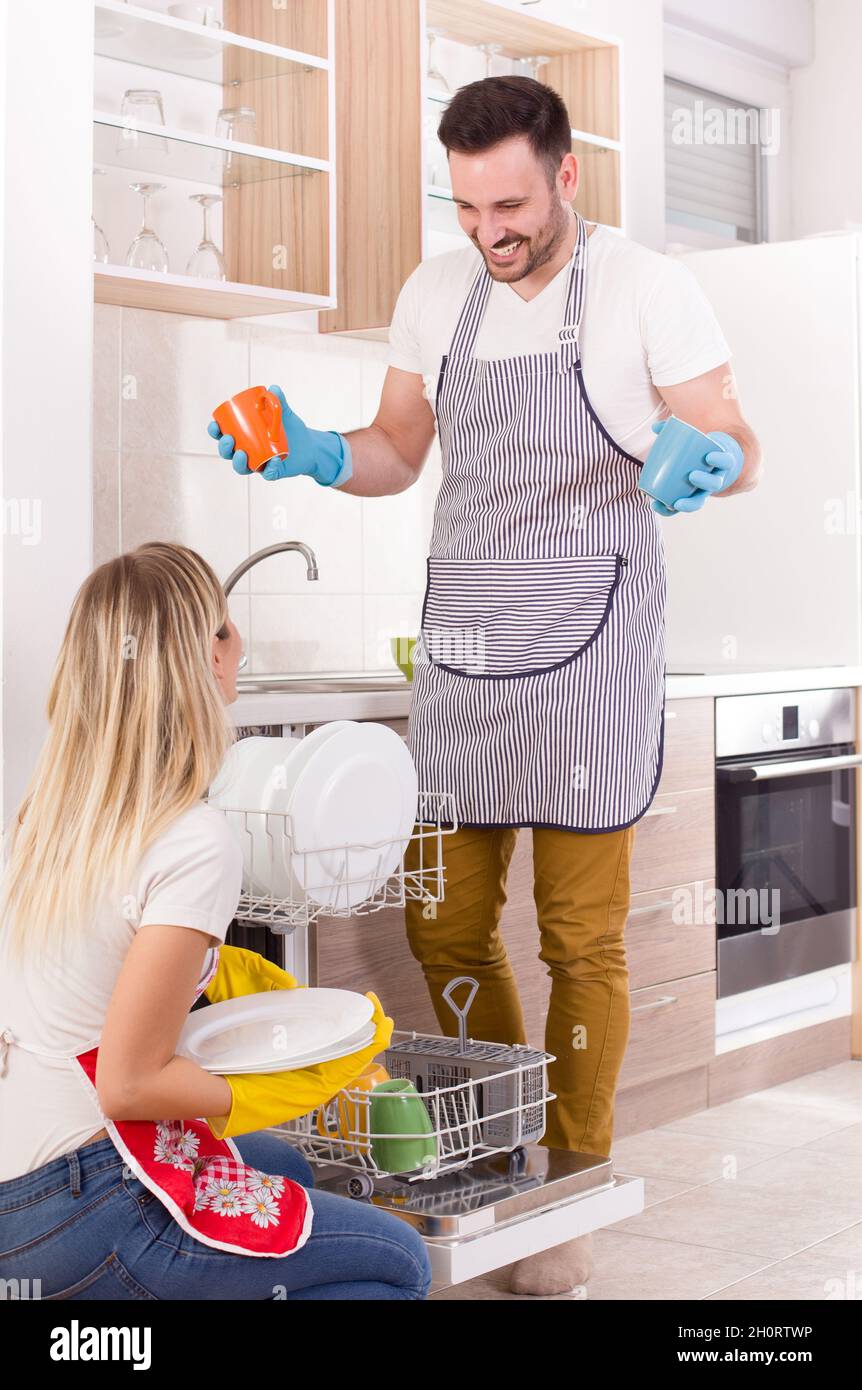 Couple and housework hi-res stock photography and images - Alamy