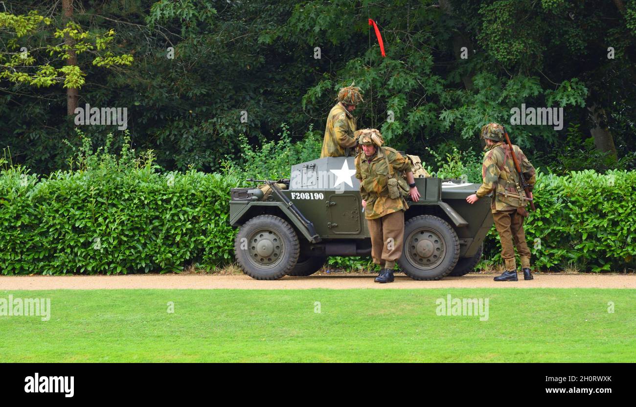 World War 2 Daimler Dingo Scout Car with 3 men .british ww2 uniforms ...