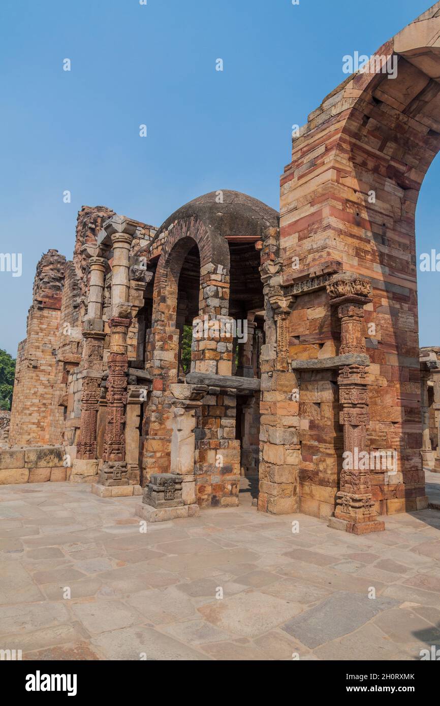 Ruins of Qutub complex in Delhi, India Stock Photo - Alamy