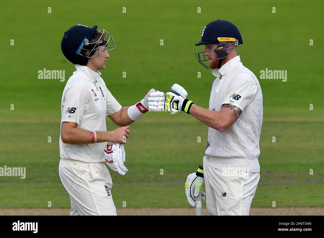 England's Joe Root (left) and Ben Stokes (right) during the fourth ...