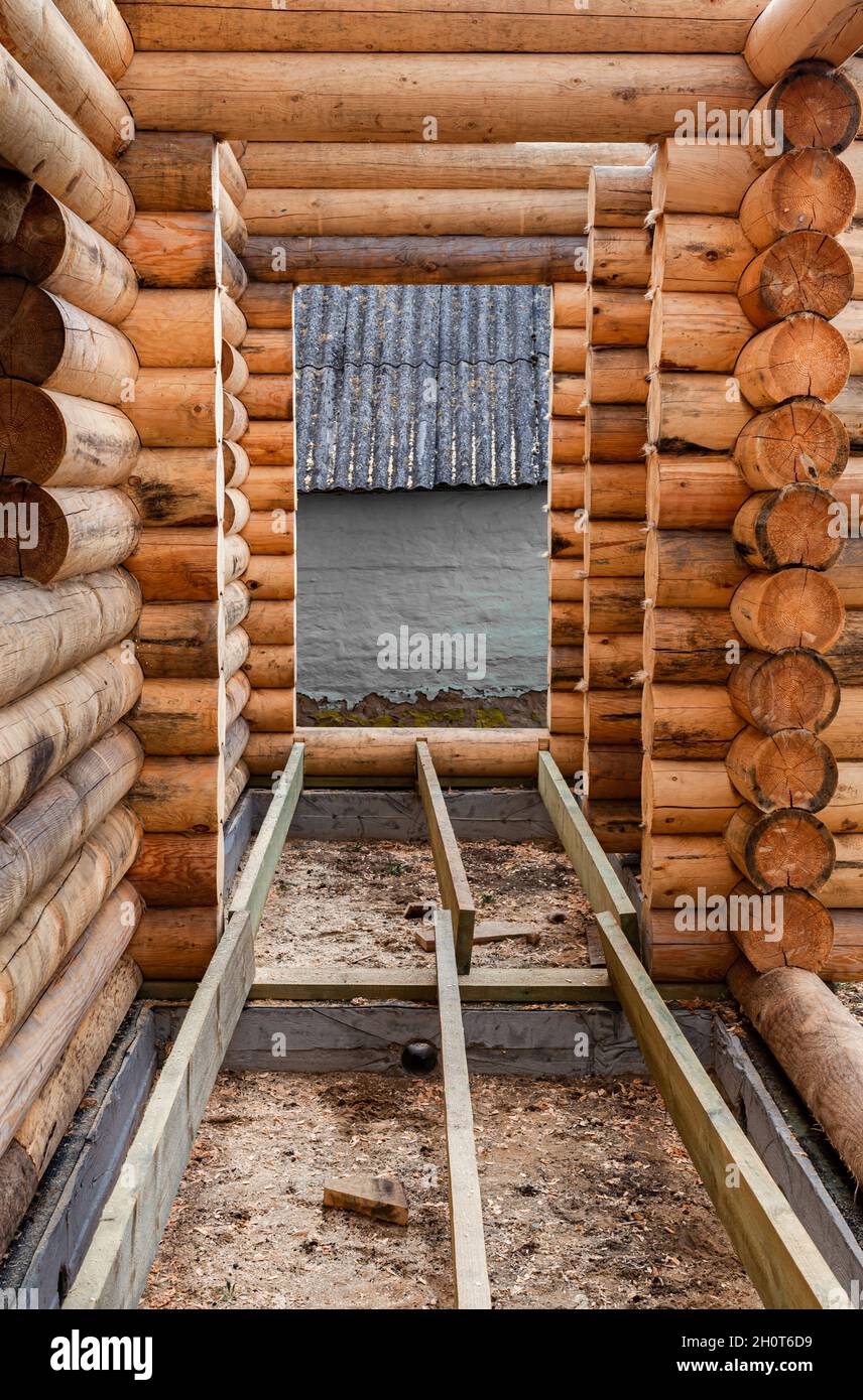 Barn construction process hi-res stock photography and images - Alamy