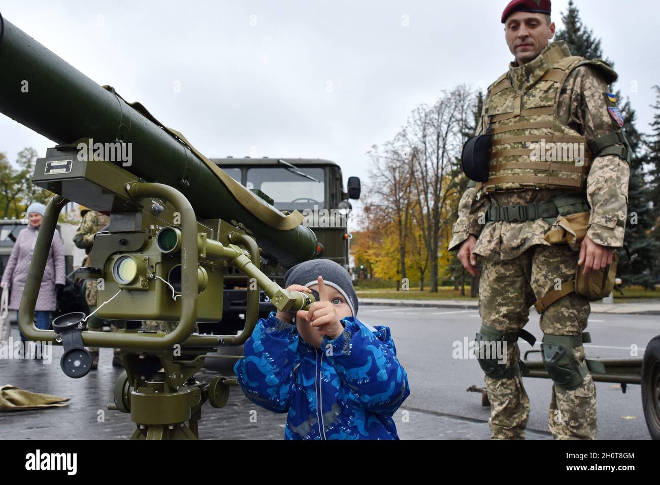 Kramatorsk, Ukraine. 14th Oct, 2021. Little boy looks through the ...