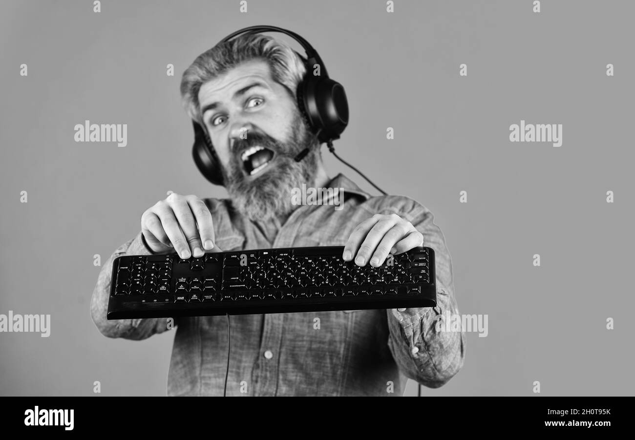 Superior performance. Graphics settings pushed to limit. Play computer ...