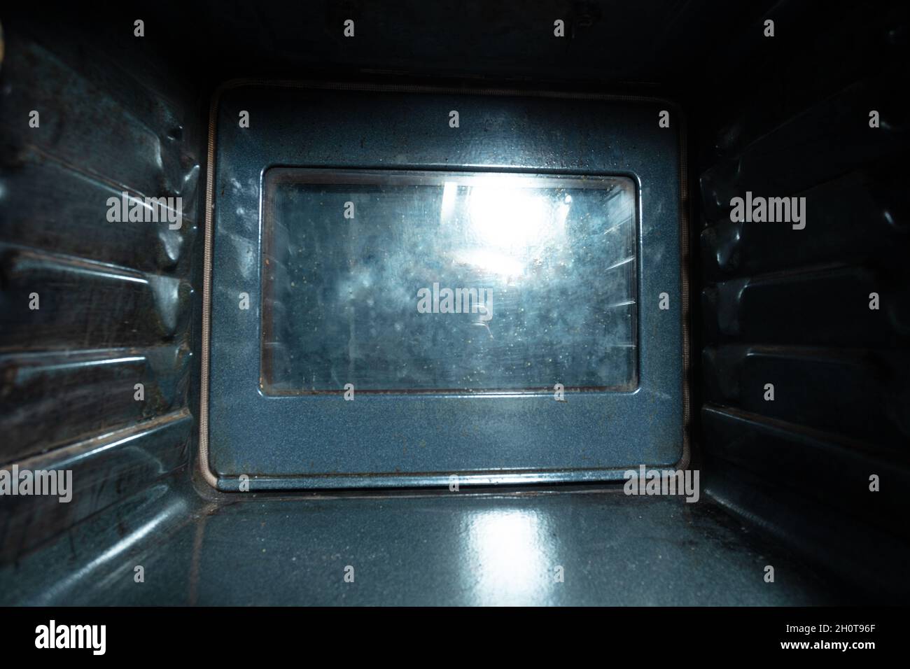 View from inside oven hi-res stock photography and images - Alamy