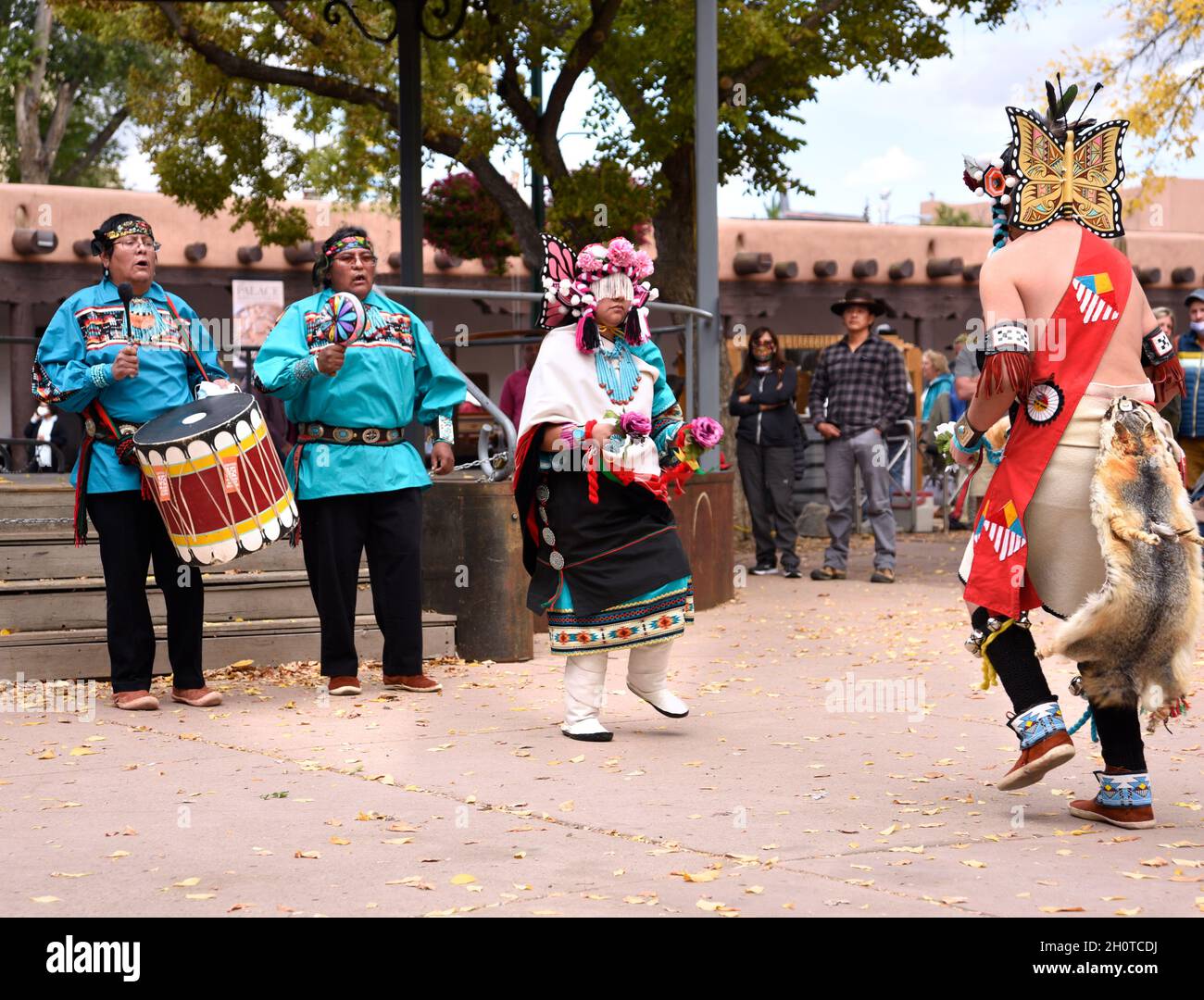Native American dancers from the Zuni Pueblo in New Mexico perform at ...