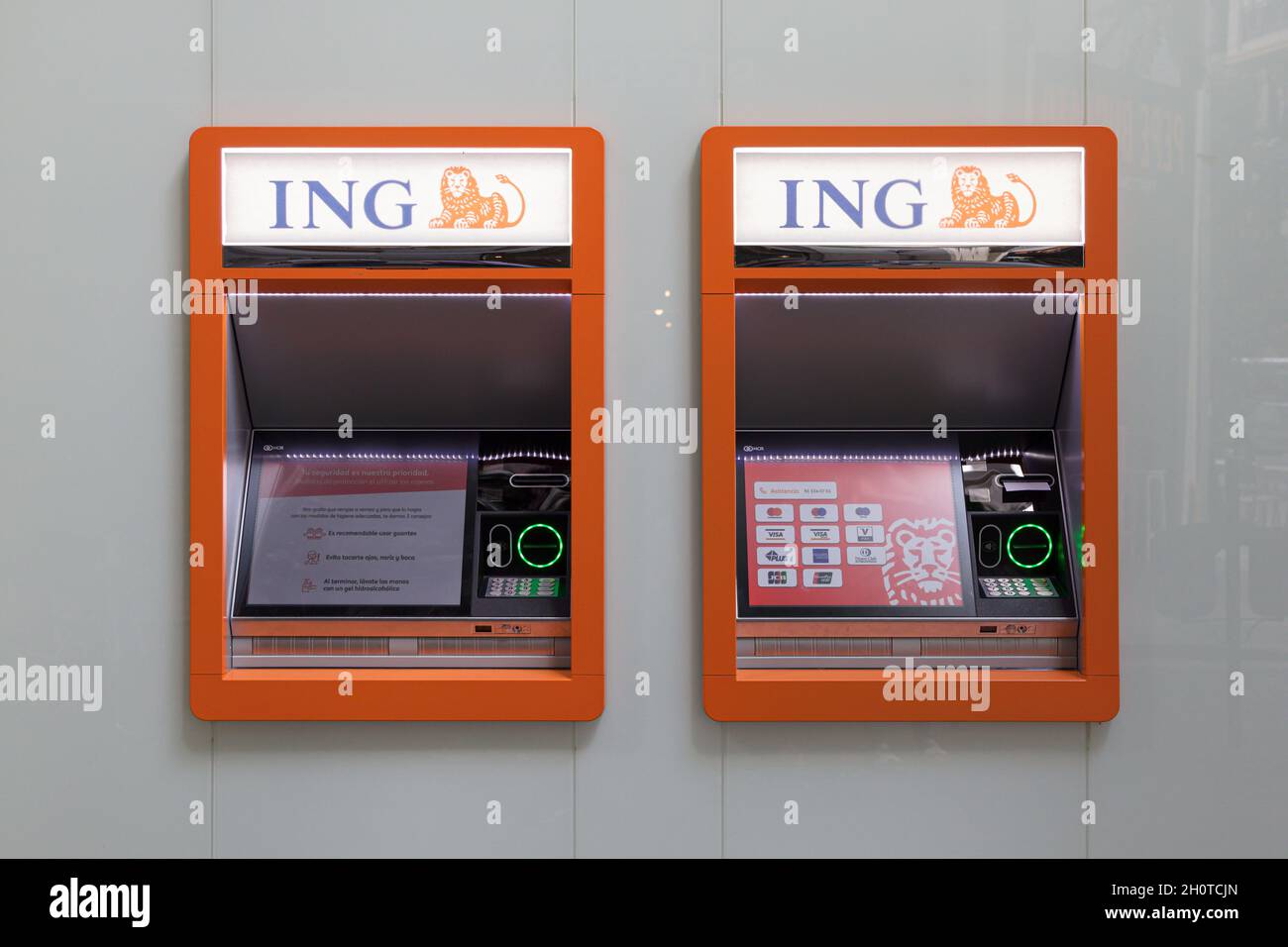 Ing banking hi-res stock photography and images - Alamy