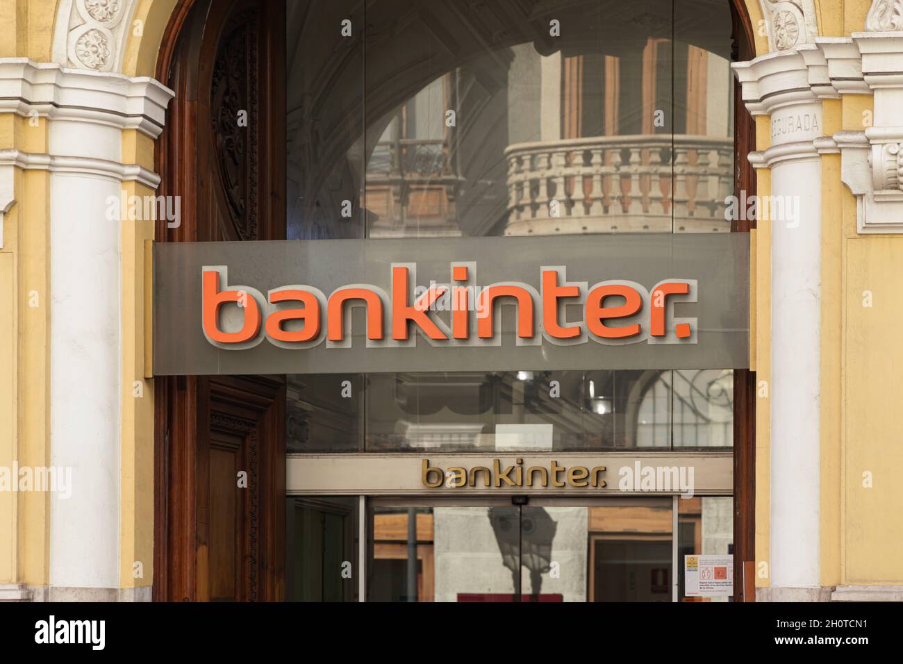 VALENCIA, SPAIN - OCTUBRE 14, 2021: Bankinter is a Spanish financial ...