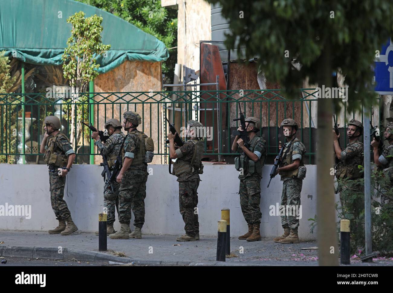 Lebanese red cross hi-res stock photography and images - Alamy