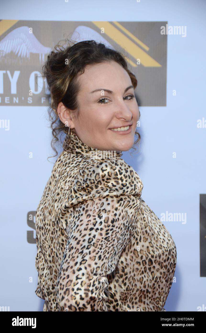 Amanda kluge hi-res stock photography and images - Alamy