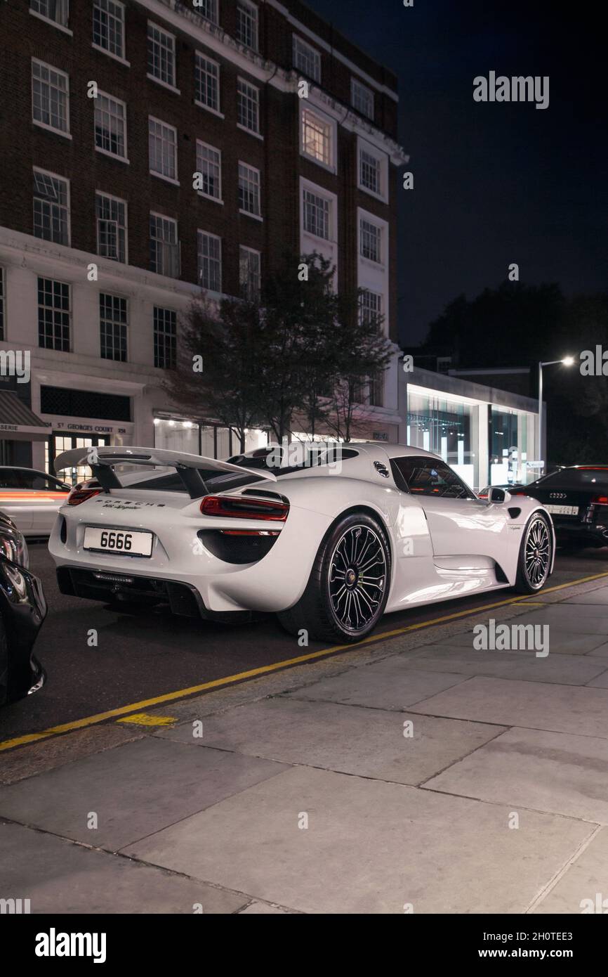 Porsche 918 Spyder White