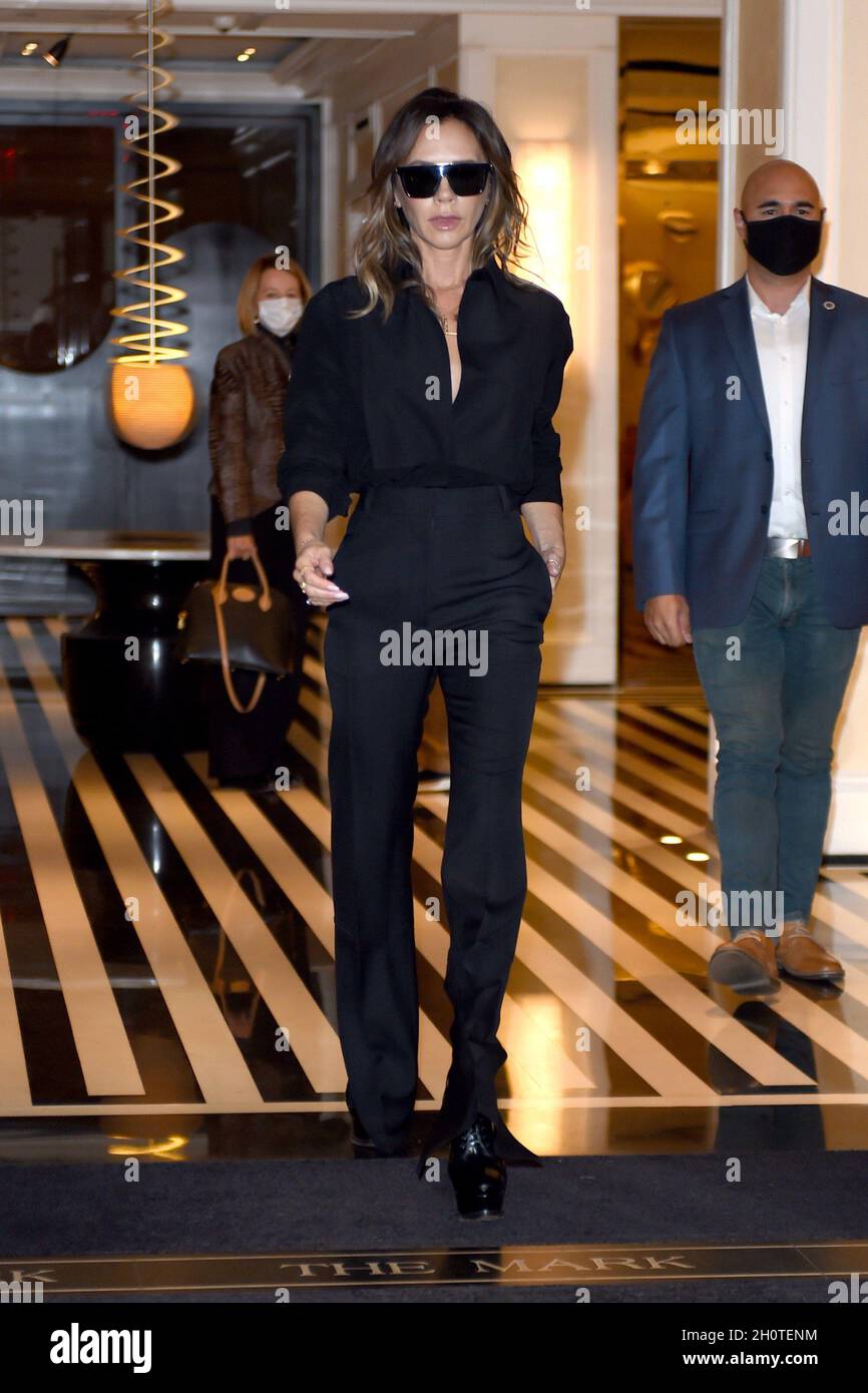 Victoria beckham 2021 hi-res stock photography and images - Alamy