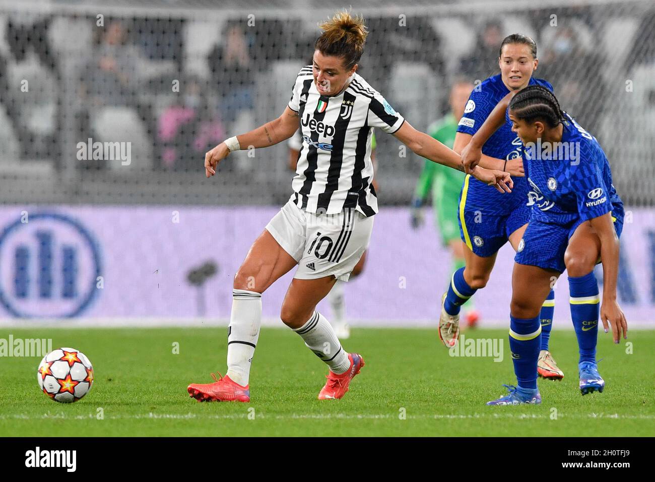 10 cristiana girelli juventus women hi-res stock photography and images ...