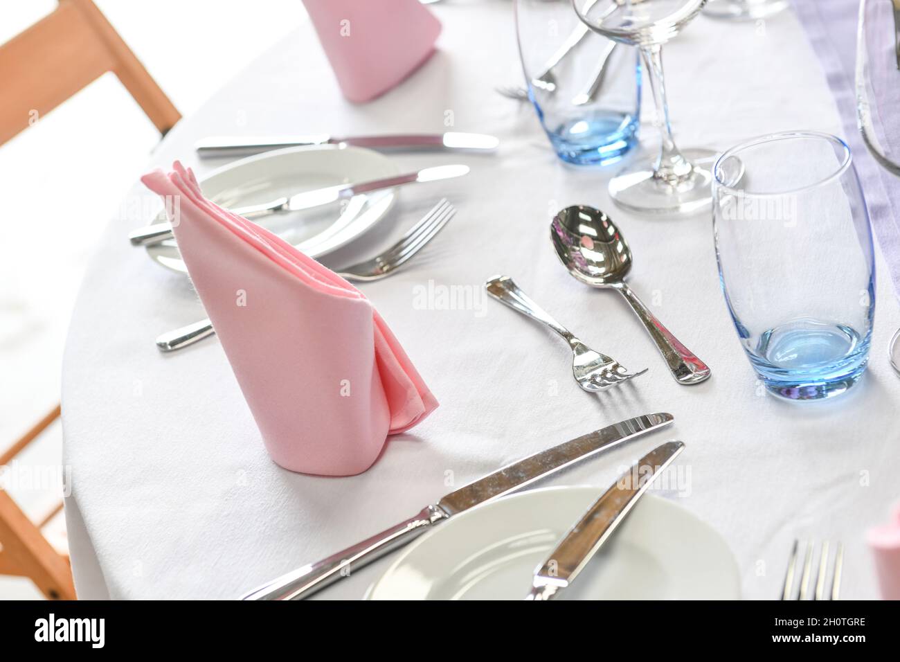 Classic place setting hi-res stock photography and images - Alamy