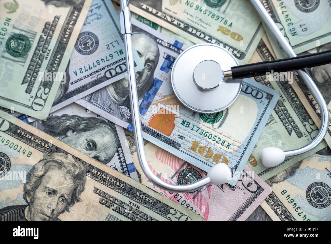 Doctor medical bill hi-res stock photography and images - Alamy