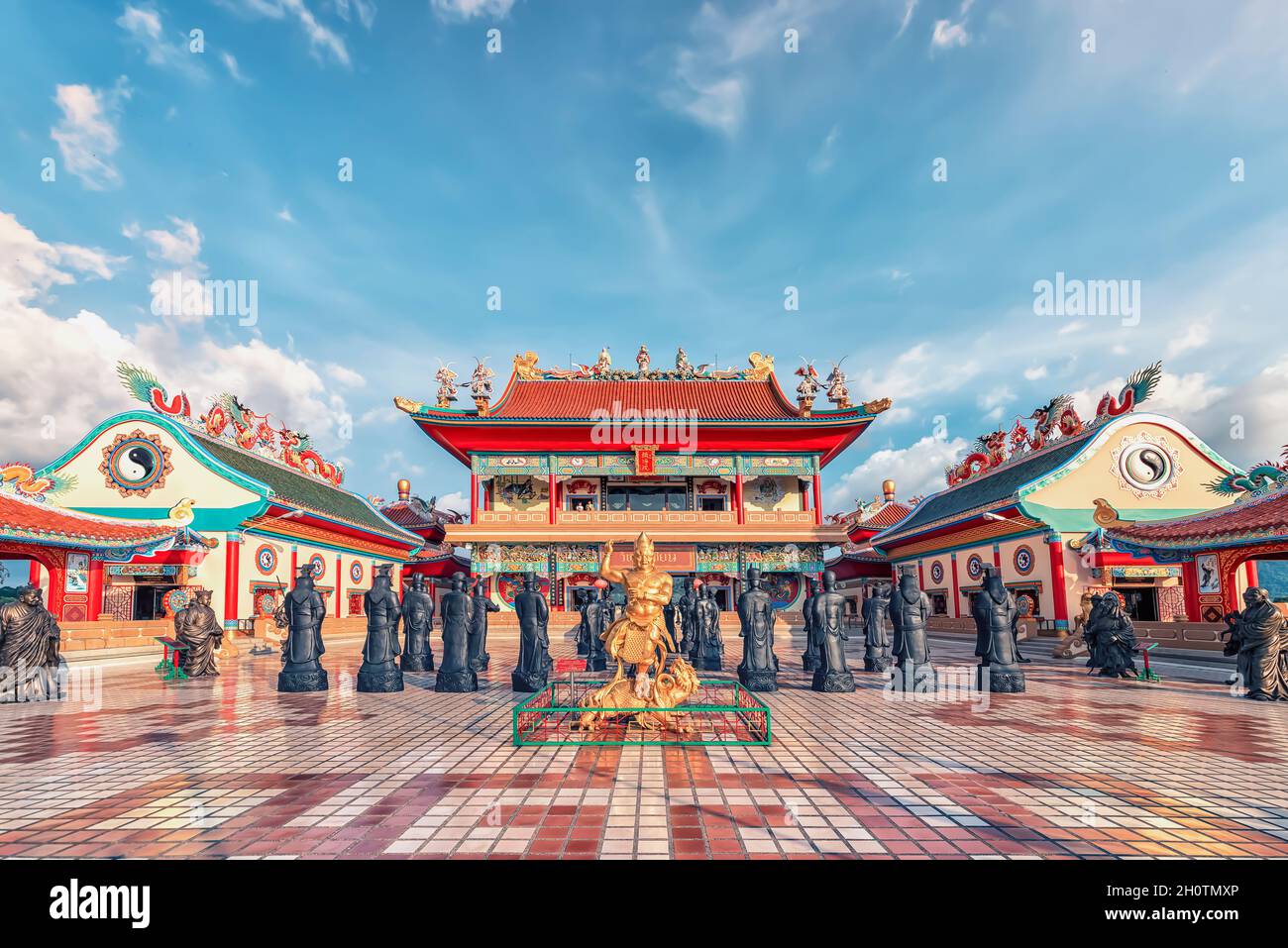 Chinese temple worship hi-res stock photography and images - Alamy