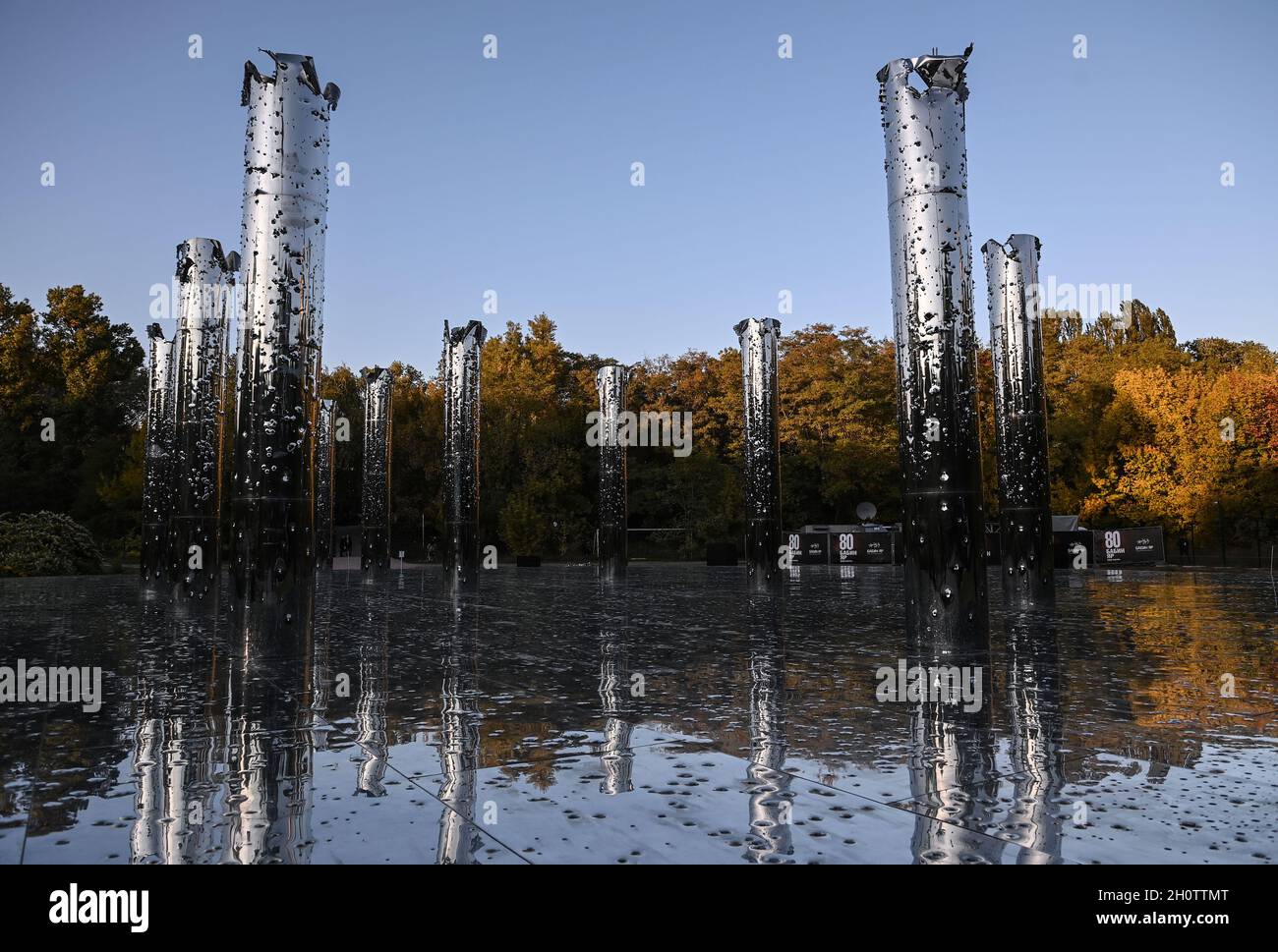 06 October 2021, Ukraine, Kiew: Memorial to the "Holocaust with bullets ...