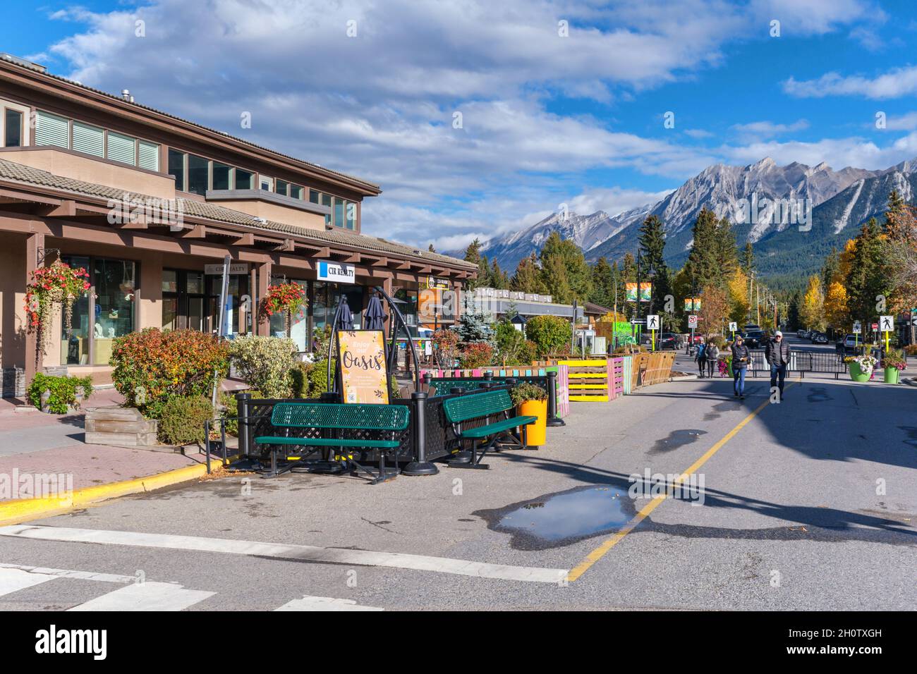 Canmore, Alberta, Canada - 28 September 2021: The town of Canmore in ...