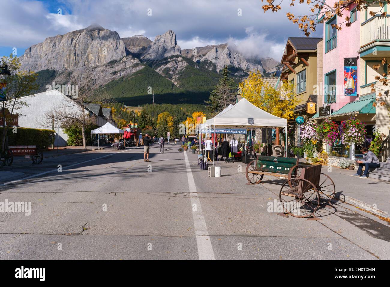Canmore, Alberta, Canada - 28 September 2021: The town of Canmore in ...