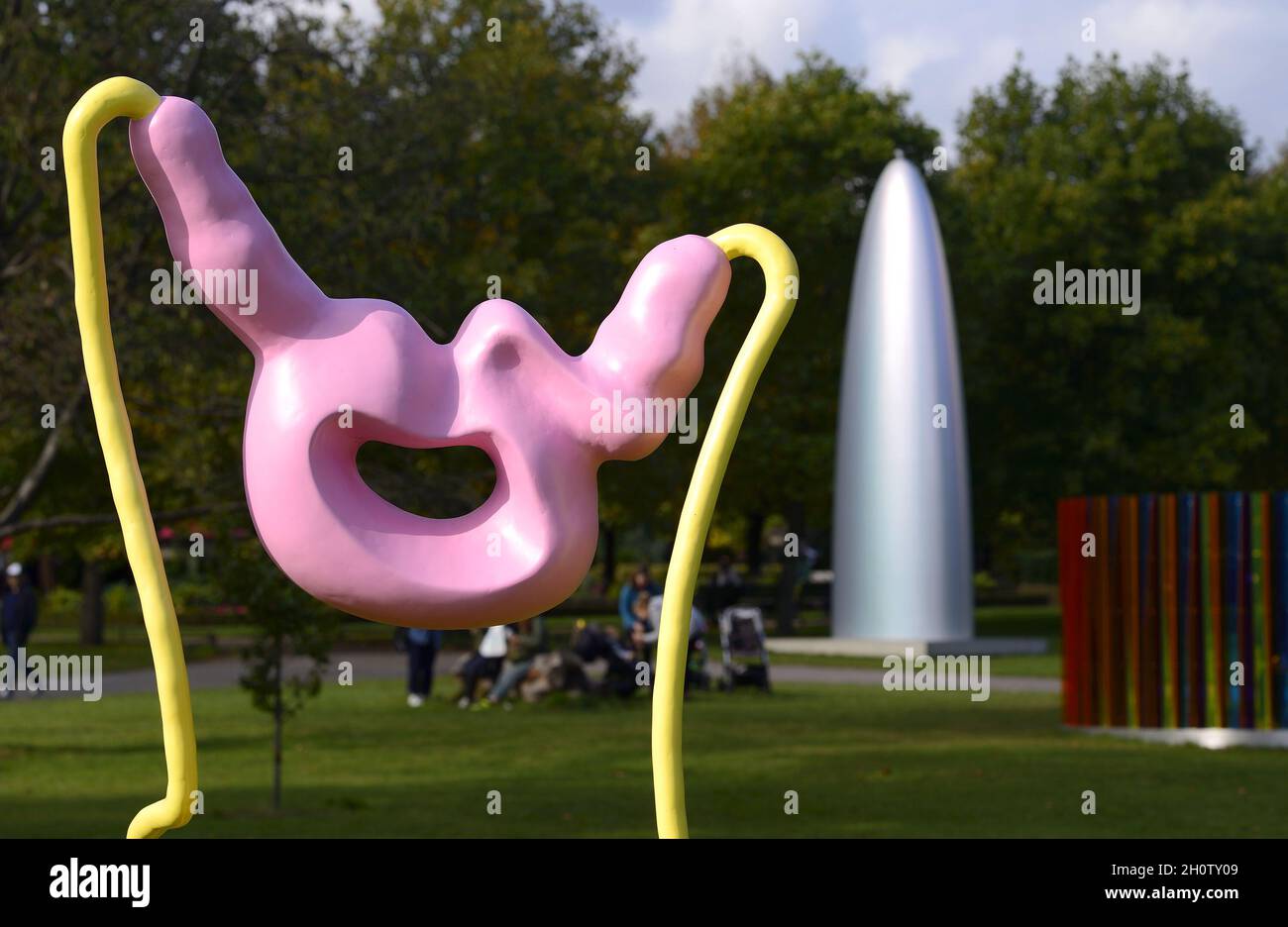 Frieze sculpture 2019 london hi-res stock photography and images - Alamy