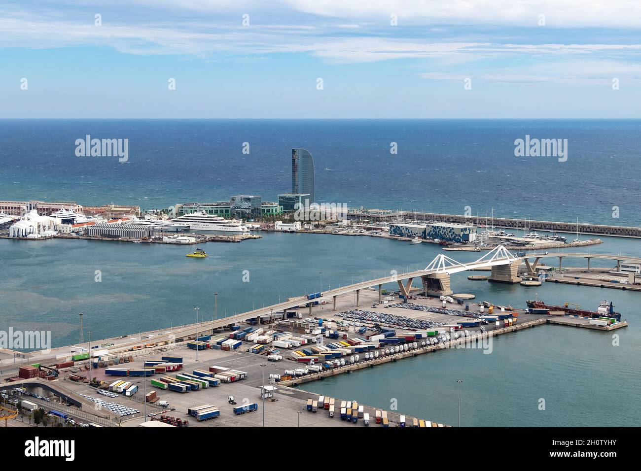 Cruise ship terminal barcelona spain hi-res stock photography and ...