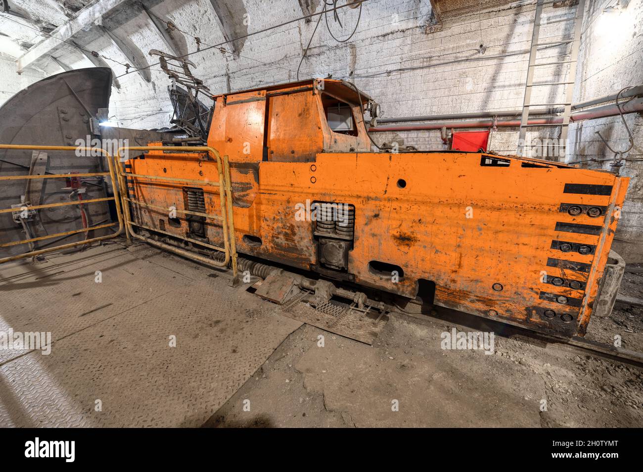Electric locomotive in an underground tunnel Stock Photo - Alamy