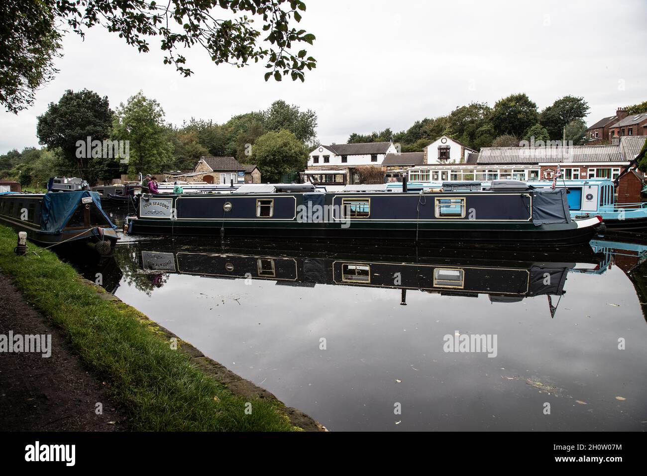 Manoueuvering hi-res stock photography and images - Alamy