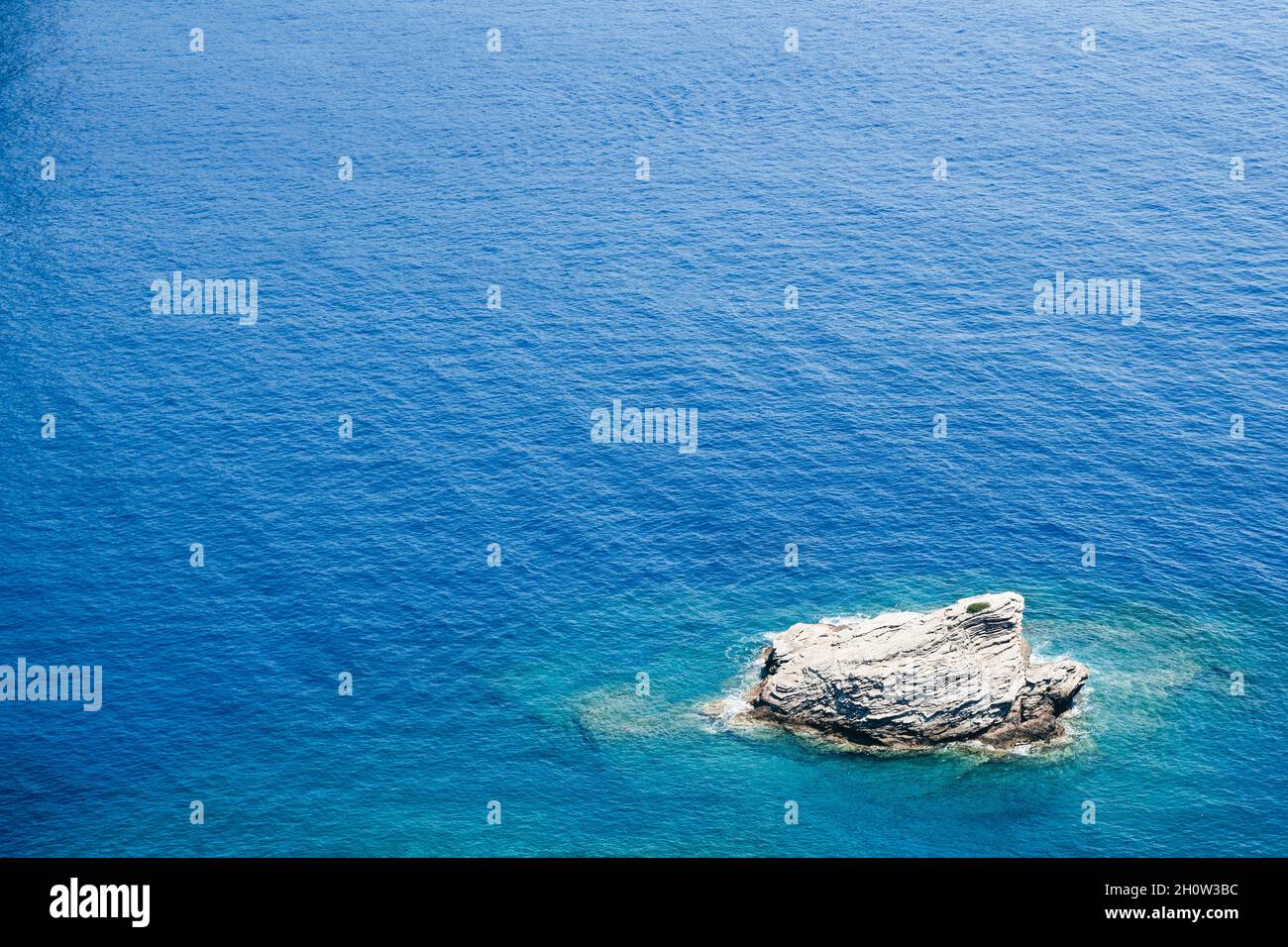 Azure waves hi-res stock photography and images - Alamy