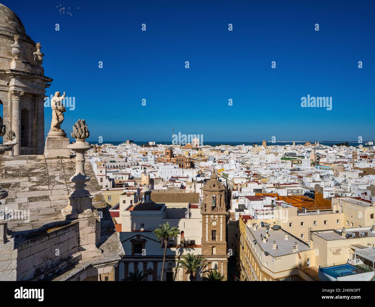 Panoramic View of the old city rooftops from tower Tavira in Cadiz ...